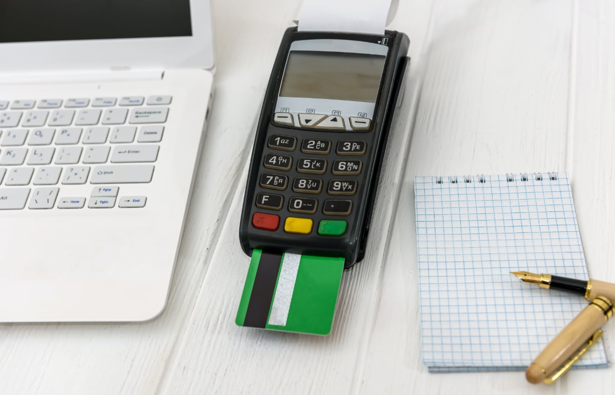 Short term card machine rental - better to buy a card reader? Short term card machine rental - better to buy a card reader?