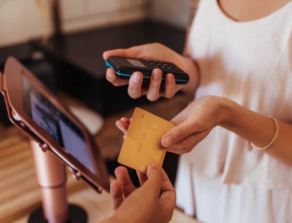Square vs Tyro: Which Is Best for EFTPOS & Online Payments?