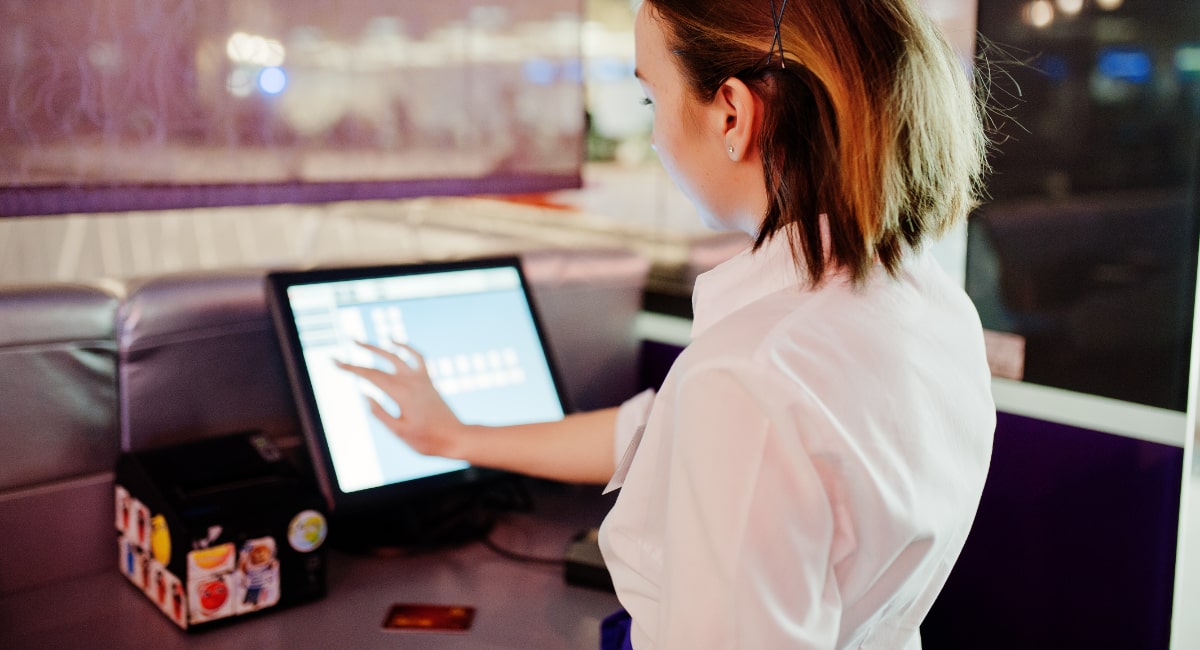 Cafe POS Systems in the UK: 6 Best in 2022