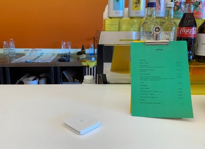 Square review: small card reader, big on payment tools