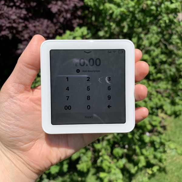 SumUp Solo Review: Small, Simple Touchscreen Card Machine